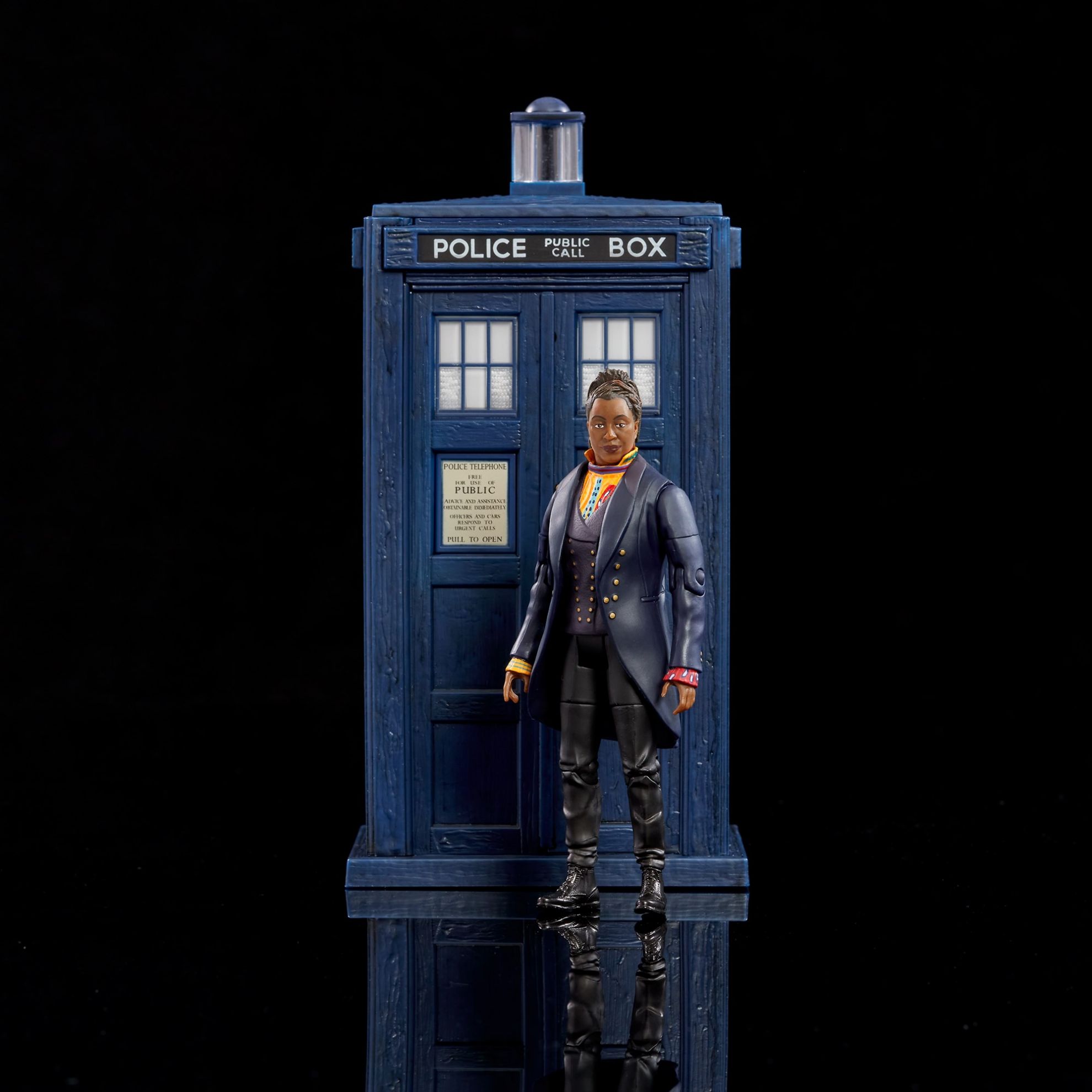 Doctor Who Fugitive Doctor and Tardis Collector Figure Set - Character Toys Doctor Who Fugitive Doctor and Tardis Collector Figure Set - Character Toys